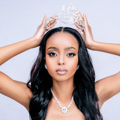 The Crown of Unity- The Story – Miss Botswana